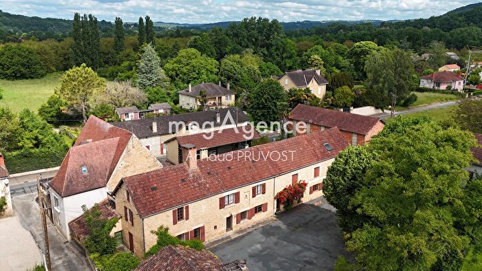 Le Buisson-de-Cadouin : Maison 13 pièces à vendre