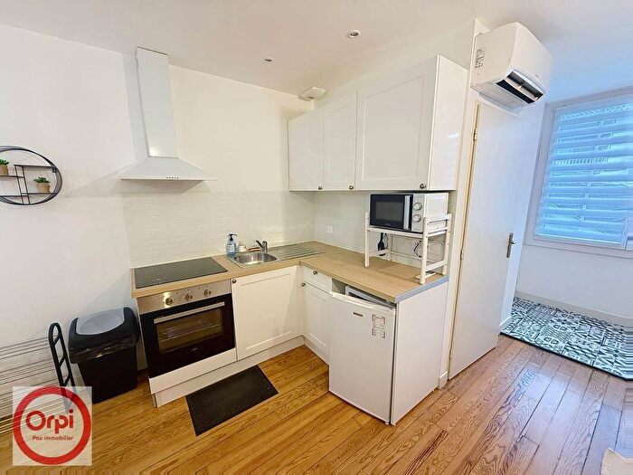 Appartement à louer - Dufau-Tourasse, Pau - 2 pièces - 1 chambre