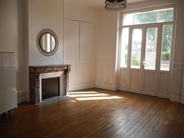Appartement 3 pièces à Châlons-en-Champagne, Rive gauche, à louer