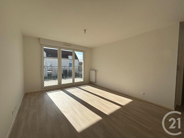 Appartement à louer - Savigny-le-Temple, Plessis-le-Roi - 3 pièces - 2 chambres