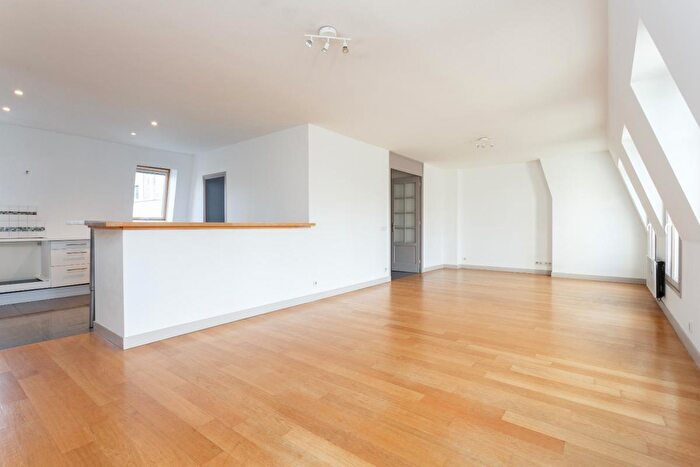Paris 16ème, Chaillot : Appartement 4 pièces à louer