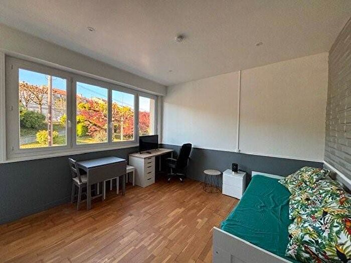 Appartement à louer - Saint Ausone-Saint Martin-Saint Gelais, Angoulême - 1 pièce