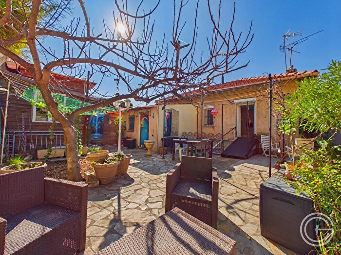 Maison à vendre - Nice, Madeleine - 6 pièces - 4 chambres