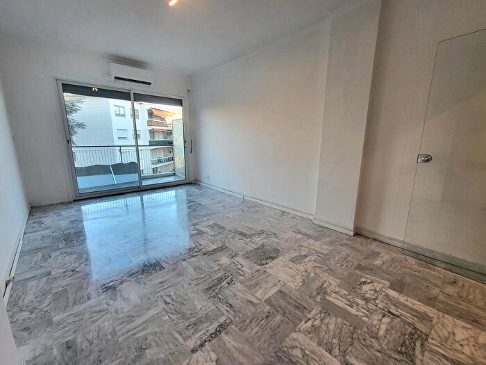 Appartement à vendre - Nice, Cimiez - 2 pièces - 1 chambre