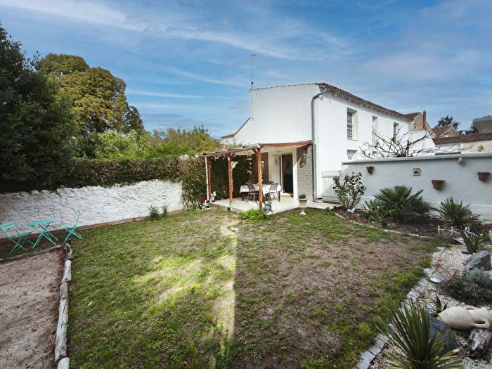 Maison 4 pièces à Gémozac, à vendre