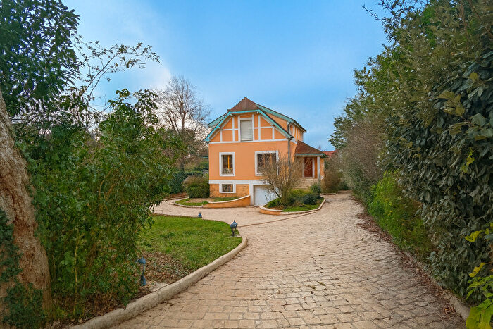 Maison à vendre - Soisy-sur-Seine - 6 pièces - 3 chambres