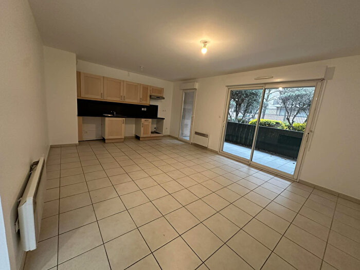 Appartement à louer - Hyères, Gare, Godillot - 3 pièces - 2 chambres