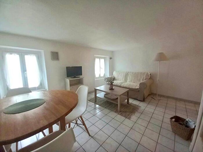 Appartement 1 pièce à Escaillon, Bouc-Bel-Air, à louer
