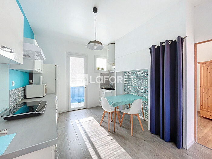 Appartement à louer - Béziers, Champ de Mars - 2 pièces - 1 chambre