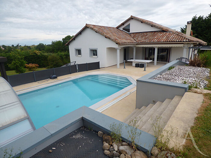Maison 6 pièces à vendre à Bourgoin-Jallieu, Centre-ville, Pont Saint-Michel