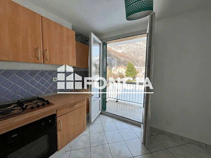 Appartement à louer - Livet-et-Gavet - 2 pièces - 1 chambre