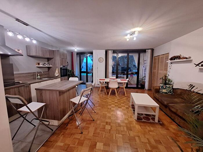 Appartement à vendre - Marseille e , Saint-Jean-du-Désert - 3 pièces - 2 chambres