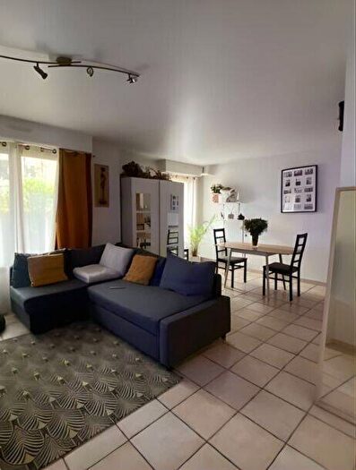 Appartement à louer - Grenouillère-Marnois-Rive de Marne, Noisy-le-Grand - 2 pièces - 1 chambre