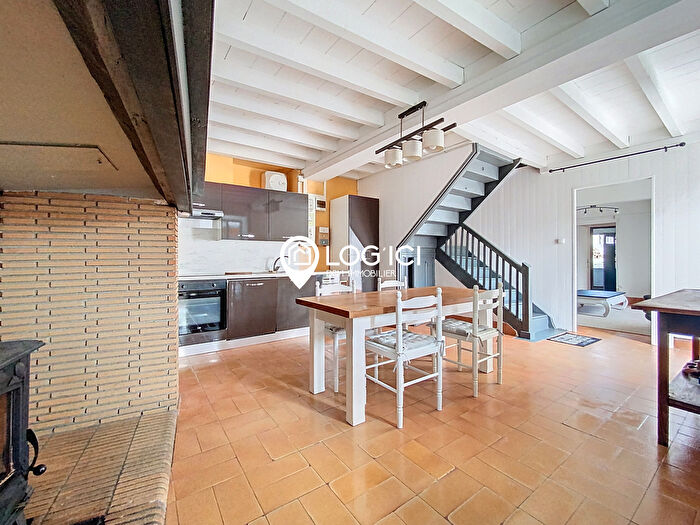 Maison 4 pièces à Mazerolles, à louer