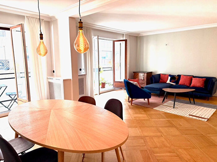 Appartement à louer - Paris e , Passy, Maison de la Radio, Muette-Sud - 3 pièces - 2 chambres