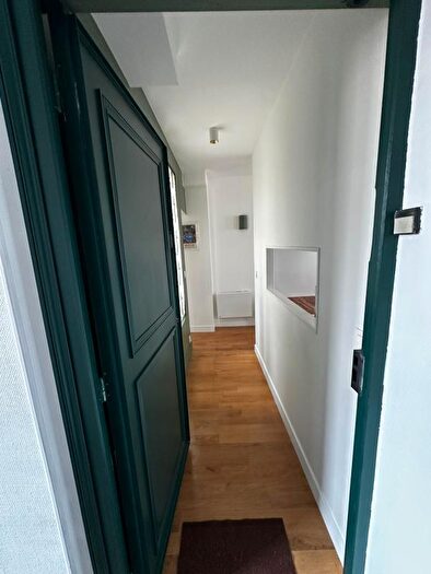 Appartement à louer - Suresnes, Centre-ville - 2 pièces - 1 chambre