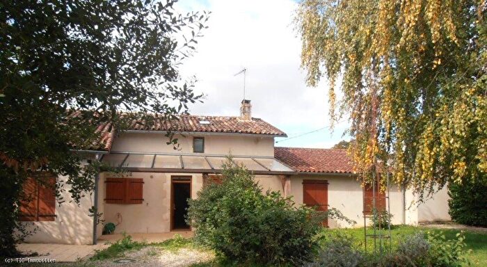 Maison à vendre - Blanzay - 5 pièces - 3 chambres