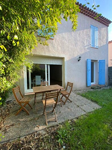 Maison à louer - Saint-Rémy-de-Provence - 5 pièces - 4 chambres