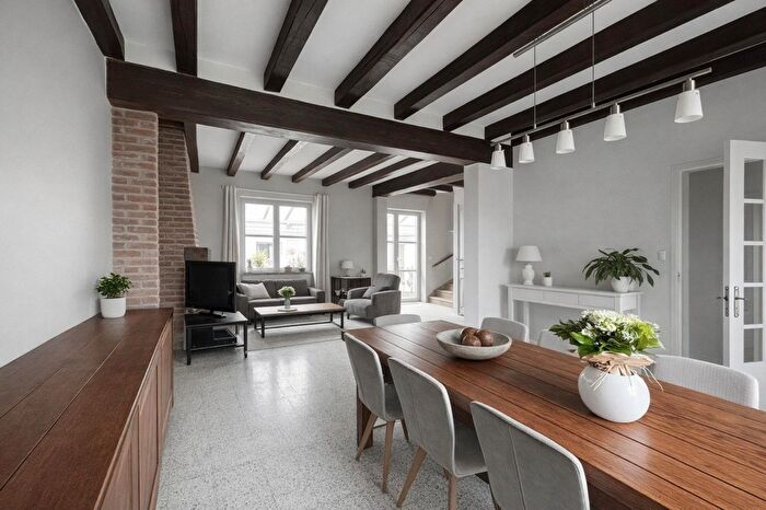 Maison à vendre - Ennevelin - 9 pièces - 5 chambres