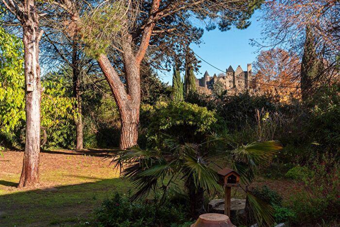 Carcassonne, Cité Médiévale, Barbacane, Trivalle : Maison 11 pièces à vendre