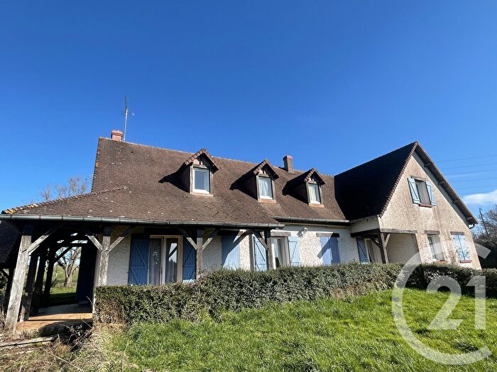 Maison 9 pièces à Montgivray, à vendre