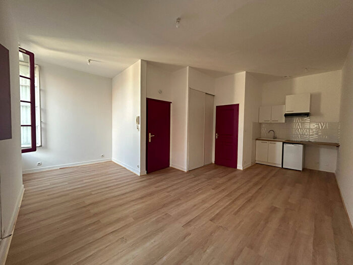 Appartement à louer - Lusignan - 1 pièce