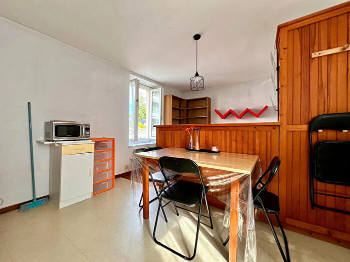 Quartiers Sud-Ouest, La Madeleine : Appartement 1 pièce à vendre