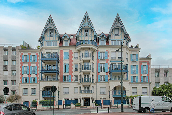Appartement 3 pièces à vendre - Le Plessis-Robinson, Coeur de Ville