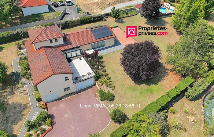 Maison à vendre - Orléat - 8 pièces - 5 chambres