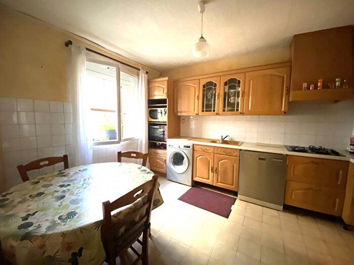 Maisons à vendre et appartements à louer - 1