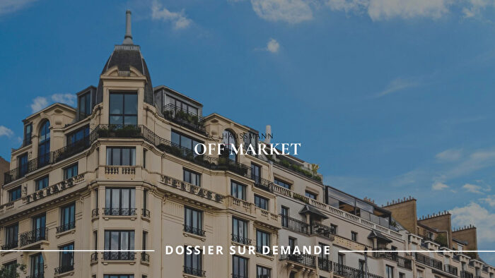 Appartement à vendre - Paris e , Montmartre, Sacré Coeur, Abbesses - 4 pièces - 2 chambres