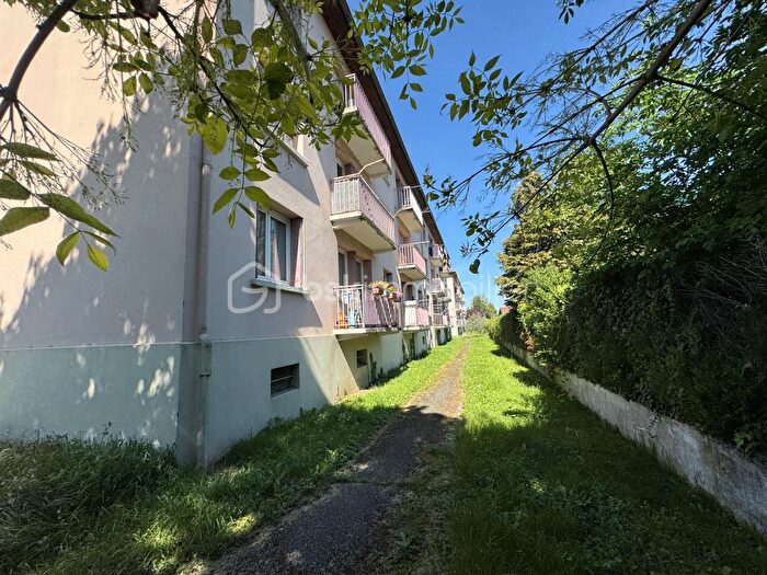 Appartement à vendre - Poisat - 4 pièces - 2 chambres