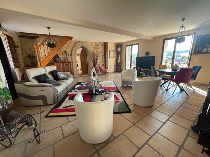 Maison à vendre - La Celle-Dunoise - 9 pièces - 4 chambres