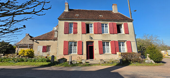 Champallement - Maison 8 pièces à vendre