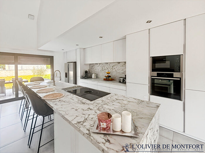 Maison à vendre - Montfort-lAmaury - 8 pièces - 5 chambres