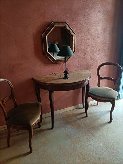 Aramon : Appartement 1 pièce à louer