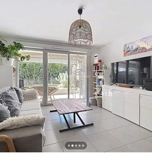 Appartement à vendre - Villeneuve-Loubet, Plage - 2 pièces - 1 chambre