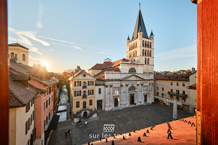 Appartement à vendre - Annecy, Centre-ville, Vieille ville, Marquisats - 6 pièces - 3 chambres