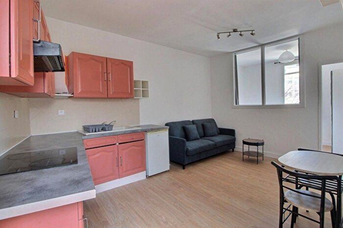 Appartement à louer - La Conception, Marseille ème arrondissement - 2 pièces - 1 chambre