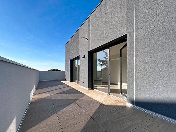 Appartement à louer - La-Soie, Décines-Charpieu - 4 pièces - 3 chambres