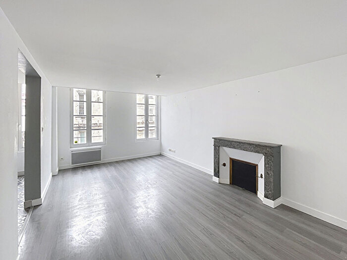 Appartement à louer - La Rochelle, Centre-ville, Vieux-port, Marché - 3 pièces - 2 chambres