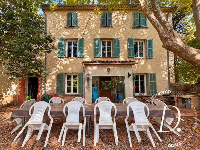 Maison 7 pièces à vendre à Solliès-Toucas