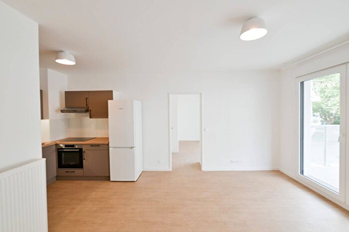 Plateau-Grèves-Europe-Gare du Stade-Fossés Jean, Colombes - Appartement 4 pièces à louer