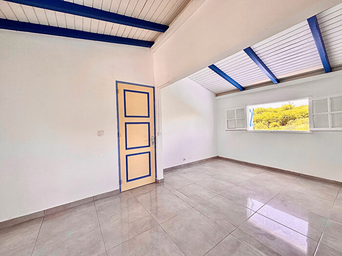 Appartement à louer - Sainte-Anne - 2 pièces - 1 chambre