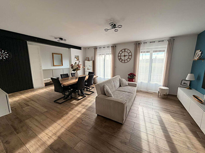 Maison à vendre - Rombies-et-Marchipont - 5 pièces - 4 chambres