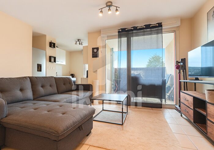 Appartement à vendre - Grigny - 2 pièces - 1 chambre