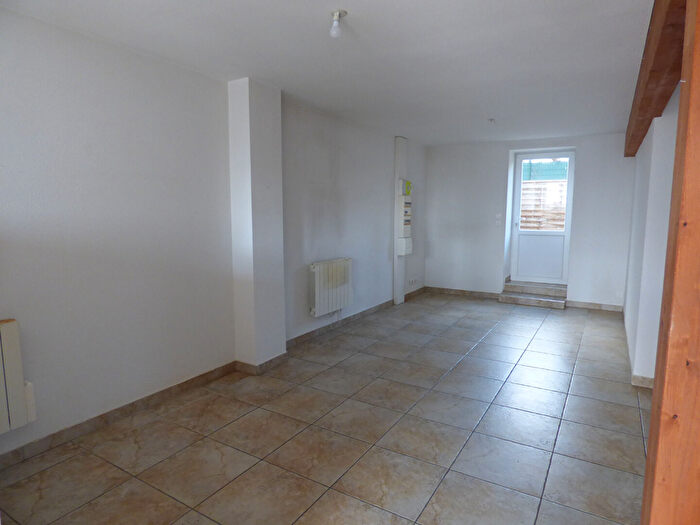 Appartement 3 pièces à Béréziat, à louer