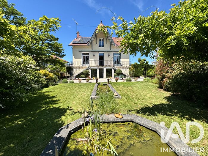 Maison 8 pièces à Balbigny, à vendre