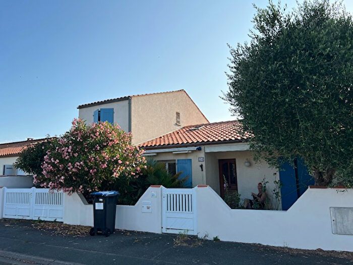 Maison à vendre - Saint-Rogatien - 5 pièces - 4 chambres