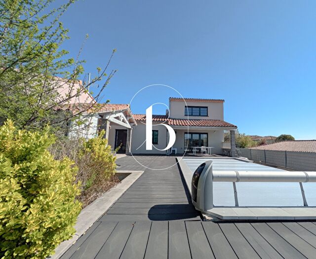 Maison à vendre - Les Vans - 7 pièces - 4 chambres